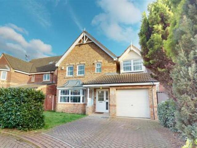 4 Bedroom Detached House For Sale In Lakeside