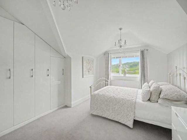 4 bedroom detached house for sale in Lamb Hall Road, Longwood, HD3