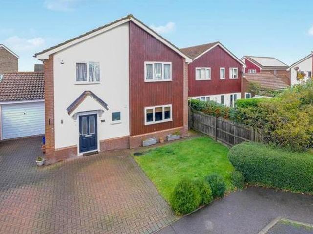 4 bedroom detached house for sale in Langlands Lavendon Olney MK46