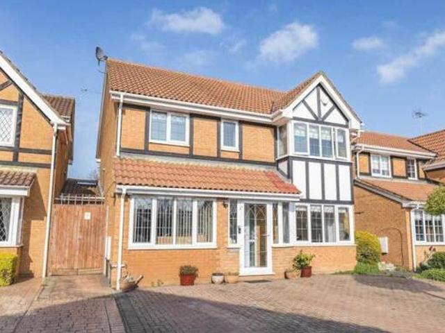 4 Bedroom Detached House For Sale In Langley
