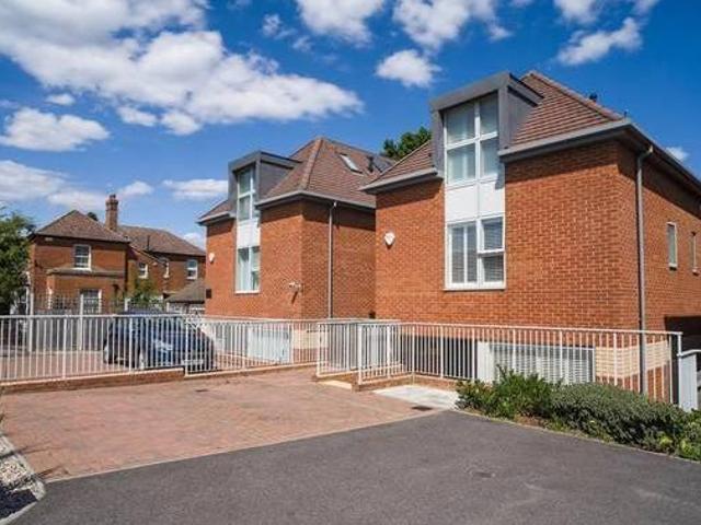 4 bedroom detached house for sale in Langley Place Worplesdon GU2
