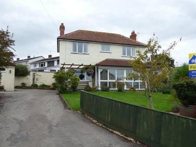 4 bedroom detached house for sale in Langthorn Close Frampton Cotterell Bristol BS36