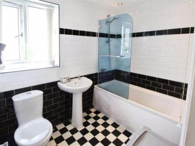 4 bedroom detached house for sale in Lane End, Sheffield, S35