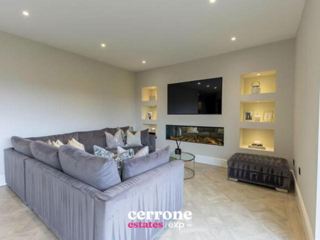 4 bedroom detached house for sale in Leach Green Lane, Rednal, Birmingham, B45 8EB, B45