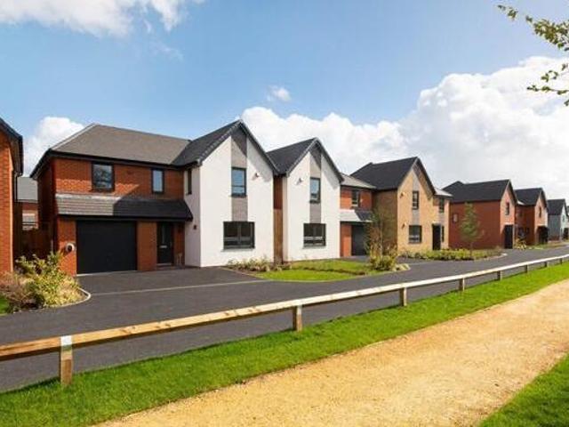 4 Bedroom Detached House For Sale In Leamington Spa, Warwickshire
