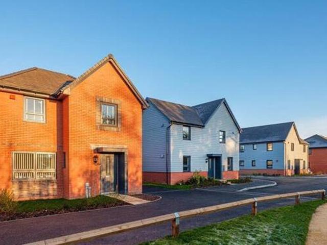 4 Bedroom Detached House For Sale In Leamington Spa, Warwickshire