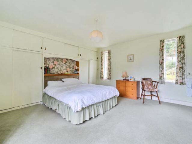 4 bedroom detached house for sale in Leckhampton Hill, Cheltenham, GL53