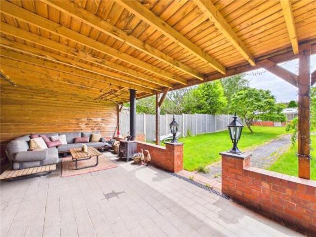 4 bedroom detached house for sale in Lechmere Crescent, Worcester, Worcestershire, WR2
