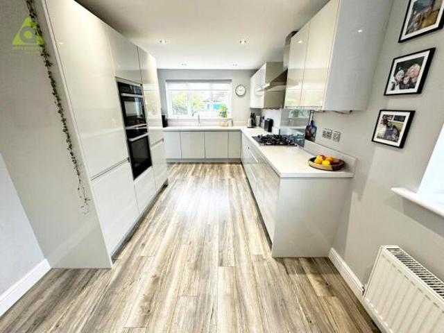 4 bedroom detached house for sale in Lee Bank, Westhoughton, BL5 3HQ, BL5