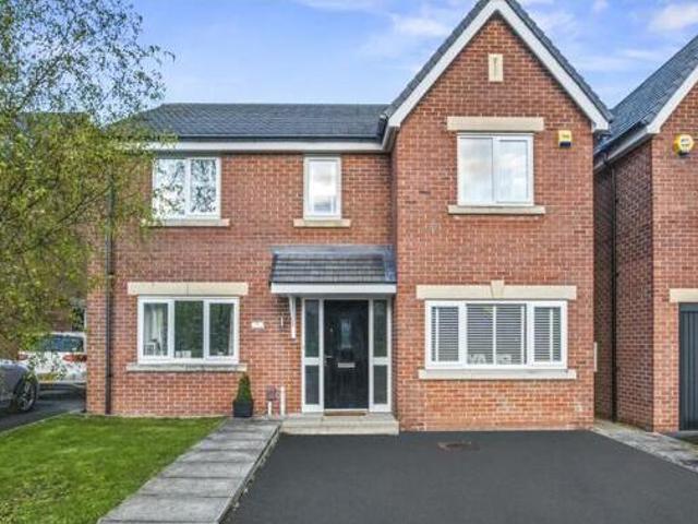 4 Bedroom Detached House For Sale In Leeds