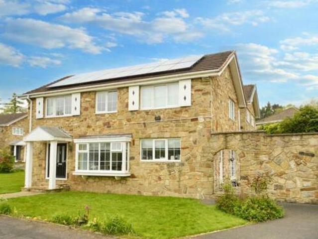 4 Bedroom Detached House For Sale In Leeds