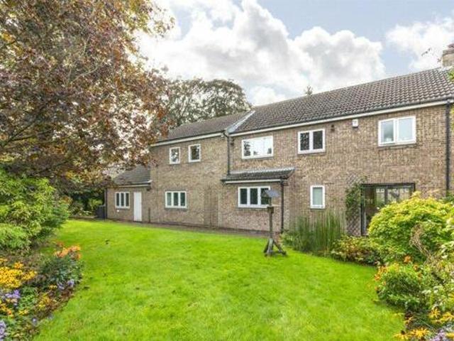4 Bedroom Detached House For Sale In Leeds