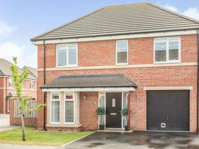 4 Bedroom Detached House For Sale In Leeds
