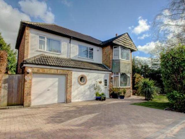 4 Bedroom Detached House For Sale In Leeds