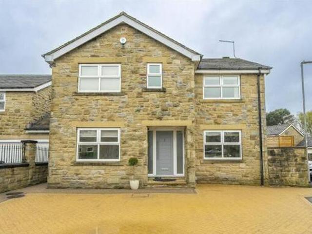 4 Bedroom Detached House For Sale In Leeds