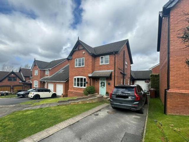 4 Bedroom Detached House For Sale In Leeds