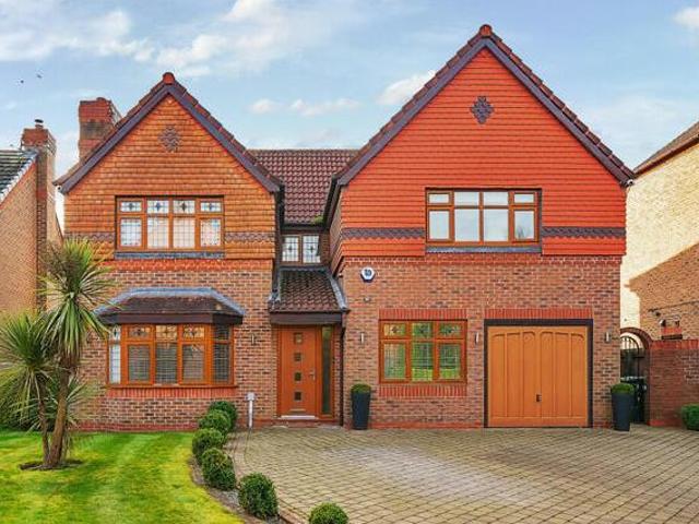4 Bedroom Detached House For Sale In Leeds