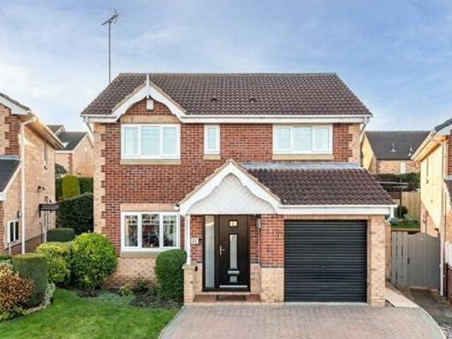4 Bedroom Detached House For Sale In Leeds, West Yorkshire