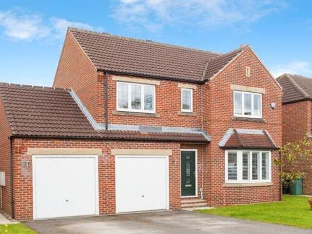 4 Bedroom Detached House For Sale In Leeds, West Yorkshire