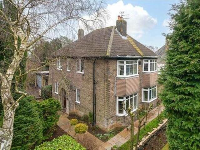 4 Bedroom Detached House For Sale In Leeds, West Yorkshire