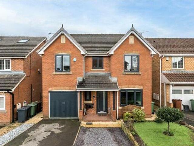 4 Bedroom Detached House For Sale In Leeds, West Yorkshire