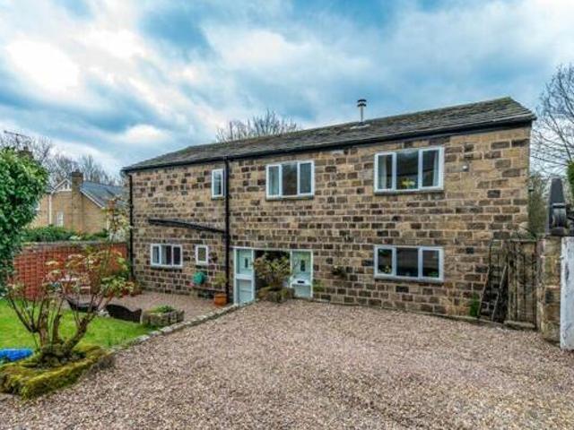 4 Bedroom Detached House For Sale In Leeds, West Yorkshire