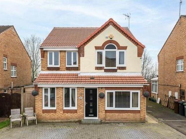 4 Bedroom Detached House For Sale In Leeds, West Yorkshire