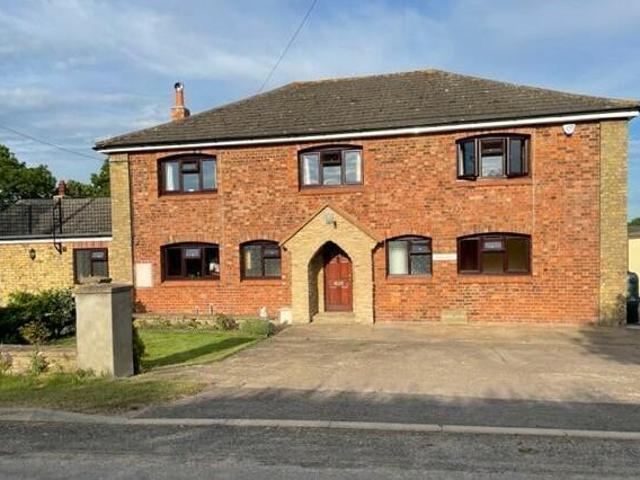 4 Bedroom Detached House For Sale In Legsby