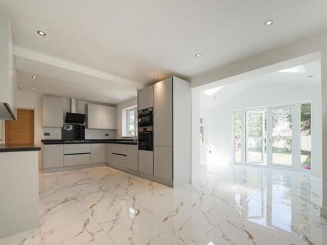 4 Bedroom Detached House For Sale In Leicester