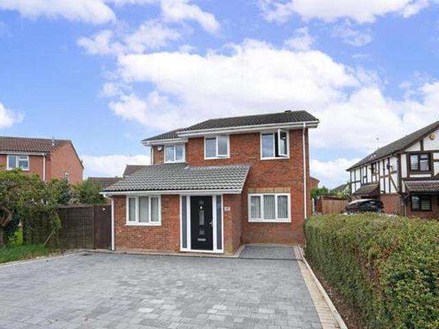 4 Bedroom Detached House For Sale In Leicester
