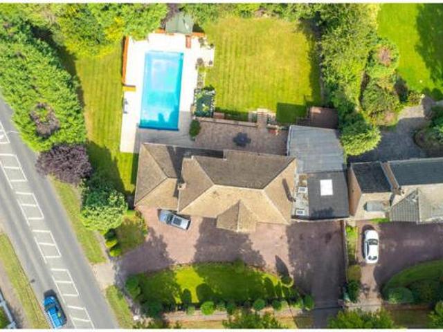 4 Bedroom Detached House For Sale In Leicester
