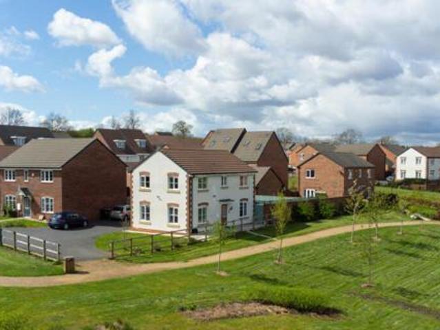 4 Bedroom Detached House For Sale In Leicester
