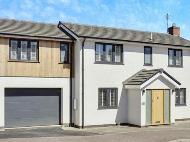 4 Bedroom Detached House For Sale In Leicester