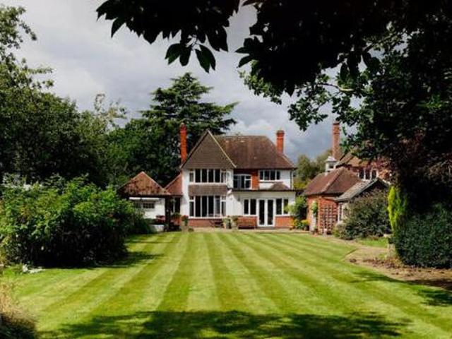 4 Bedroom Detached House For Sale In Leicester