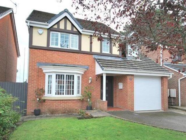 4 Bedroom Detached House For Sale In Leigh
