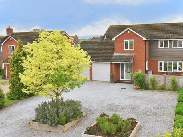 4 Bedroom Detached House For Sale In Leigh Sinton