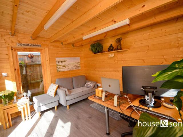 4 bedroom detached house for sale in Leslie Road, Bournemouth, BH9