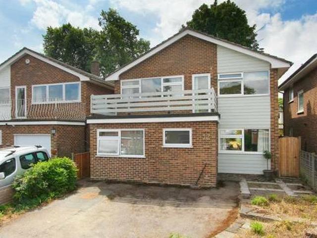 4 bedroom detached house for sale in Little Acres Ware SG12