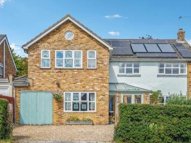 4 Bedroom Detached House For Sale In Little Chalfont, Buckinghamshire