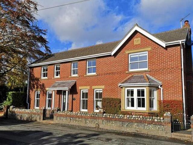 4 Bedroom Detached House For Sale In Little Eccleston