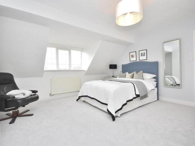 4 bedroom detached house for sale in Little Greeve Way, Wootton, Northampton, NN4