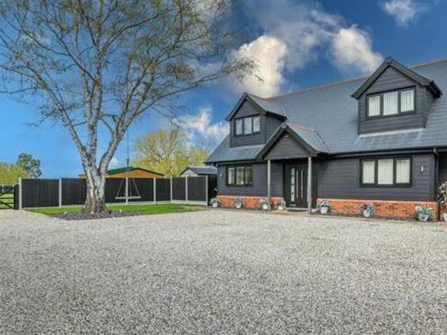 4 Bedroom Detached House For Sale In Little Wakering, Essex