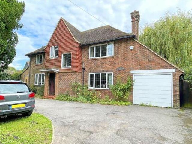 4 Bedroom Detached House For Sale In Littlehampton, West Sussex