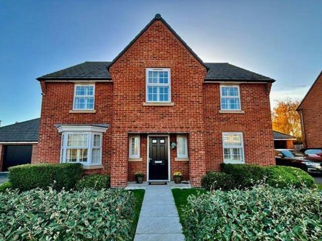 4 Bedroom Detached House For Sale In Lidlington, Bedfordshire