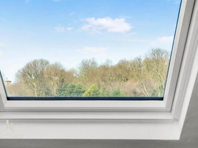 4 bedroom detached house for sale in Light Oaks Road, Salford, M6