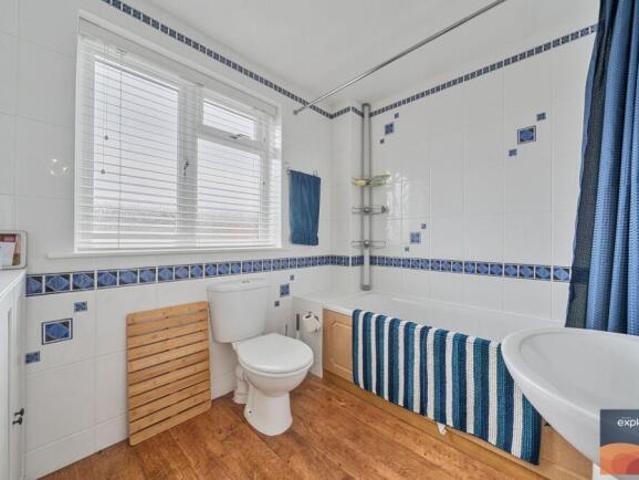 4 bedroom detached house for sale in Lightsfield, Oakley, RG23