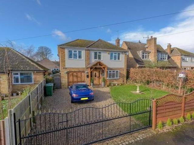 4 bedroom detached house for sale in Lime Grove Caythorpe Grantham NG32