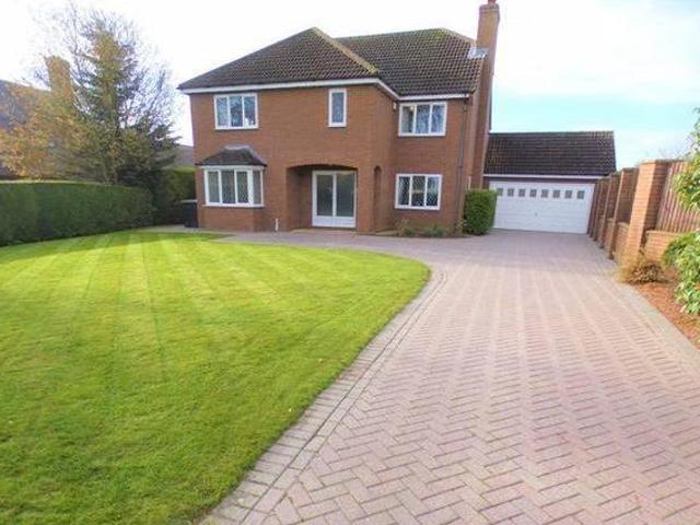 4 bedroom detached house for sale in Lincoln Road Lincoln LN4