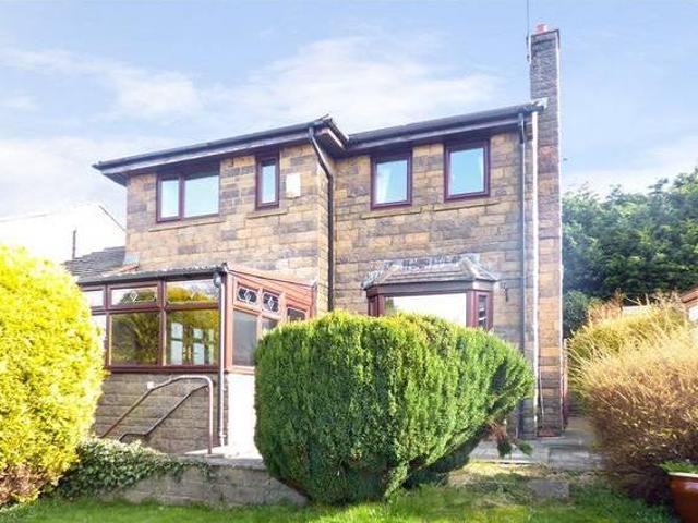 4 bedroom detached house for sale in Ling Park Avenue Wilsden Bradford BD15 BD15