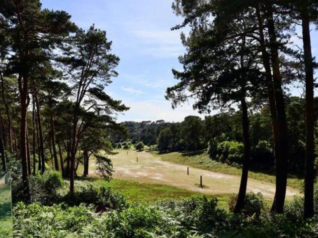 4 bedroom detached house for sale in Links Road, Lilliput, Poole BH14